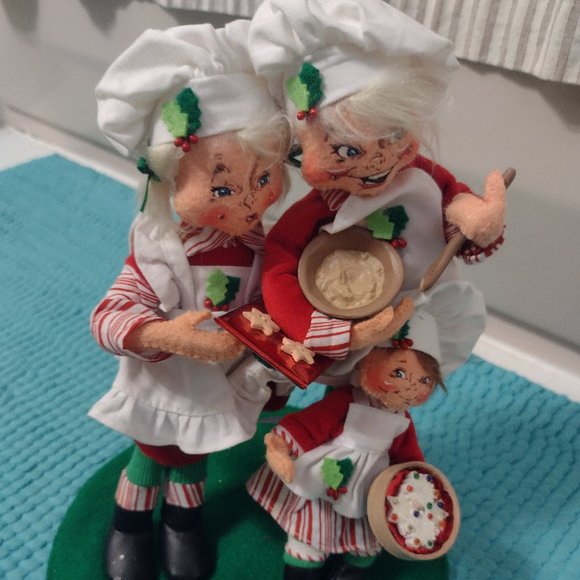 Annalee | Holiday | Annalee 9 Xmas Family Collectible Doll Figurine ...